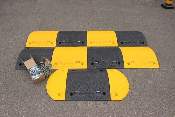 58094 Speed Bump: 75mm inner segment yellow HxWxD: 75x500x480mm with f ...
